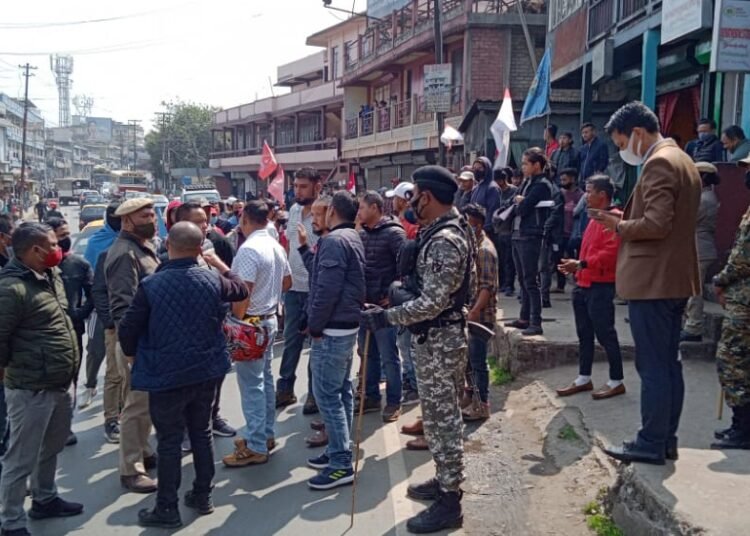 Mawlai residents take to the streets against ‘CRPF camp’ | Highland Post